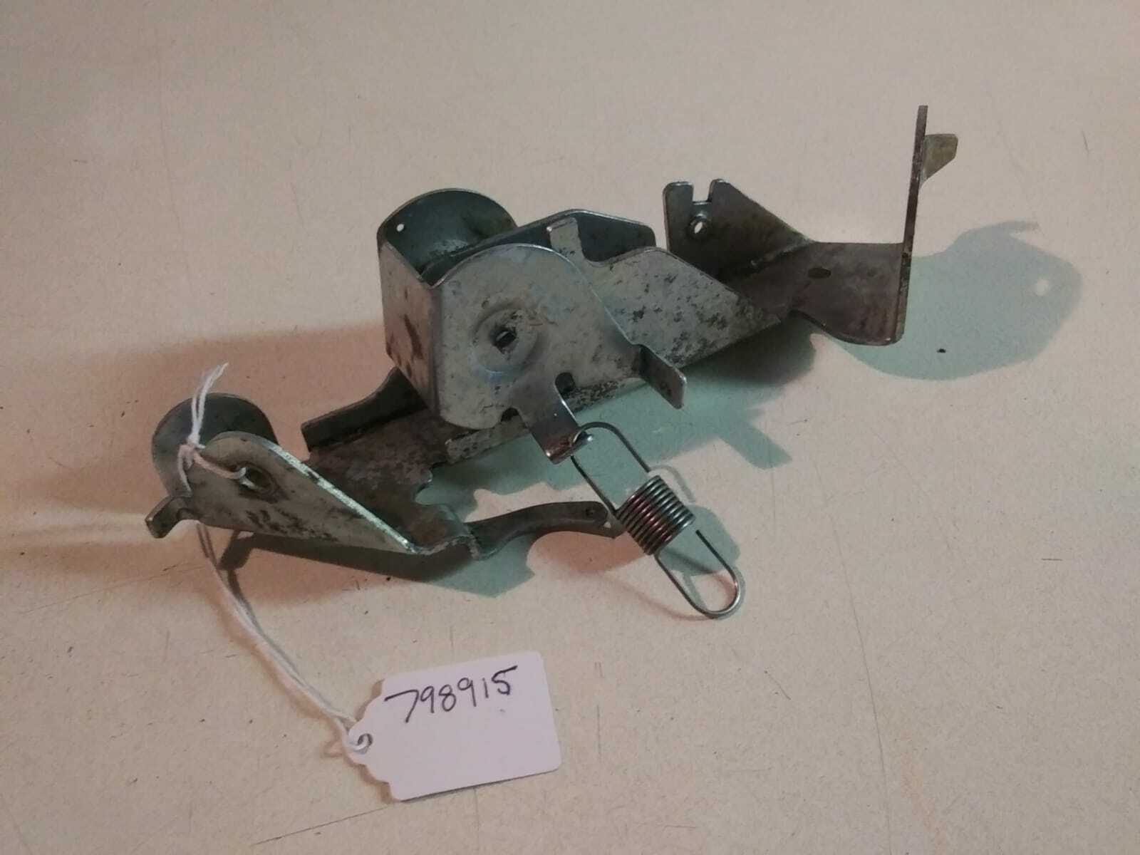 GENUINE OEM BRIGGS & STRATTON ENGINE CONTROL BRACKET PART NUMBER 798915 ...
