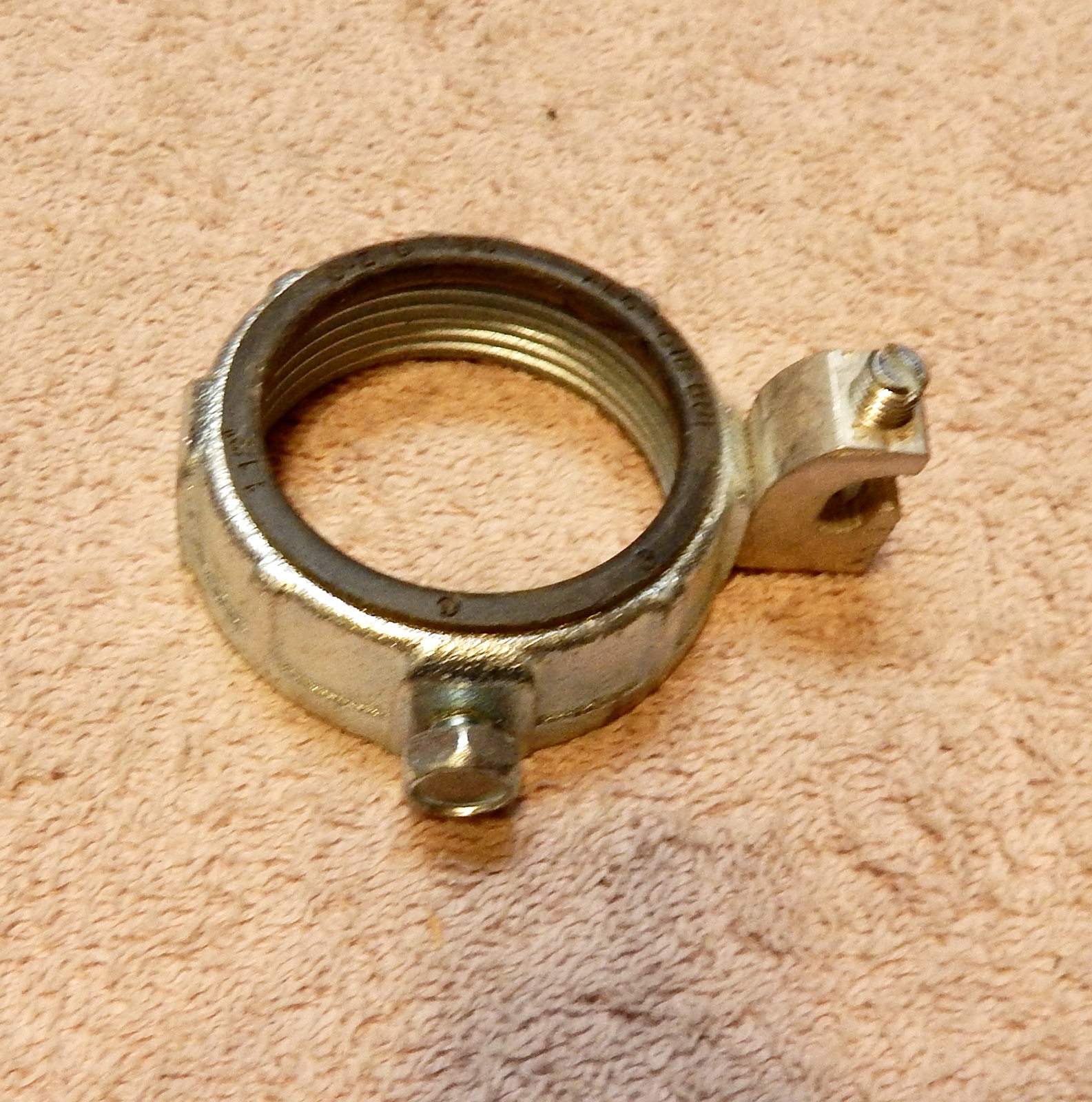 Conduit Grounding Bushing 1 1/2" Insul W/Lug 1 PC Gedney Clamp Screw ...
