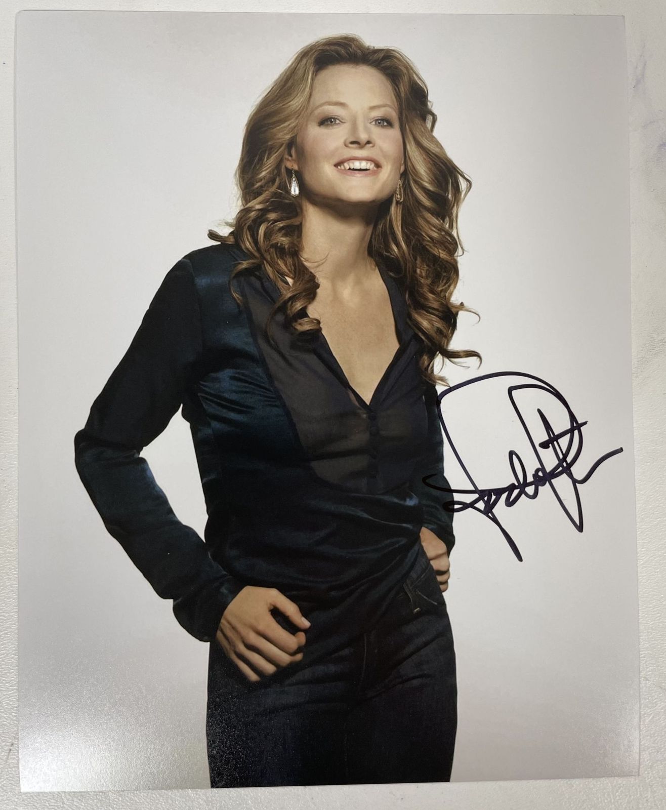 Jodie Foster Signed Autographed Glossy 8x10 Photo - Photographs