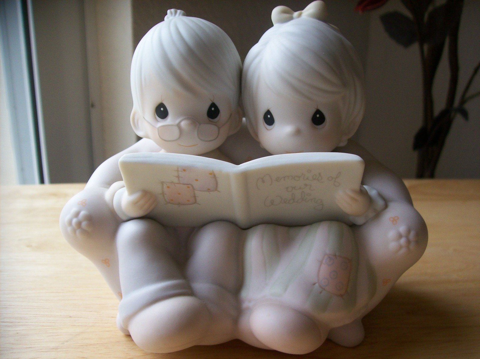 1987 Precious Moments “Precious Memories” Figurines - Love, Romance