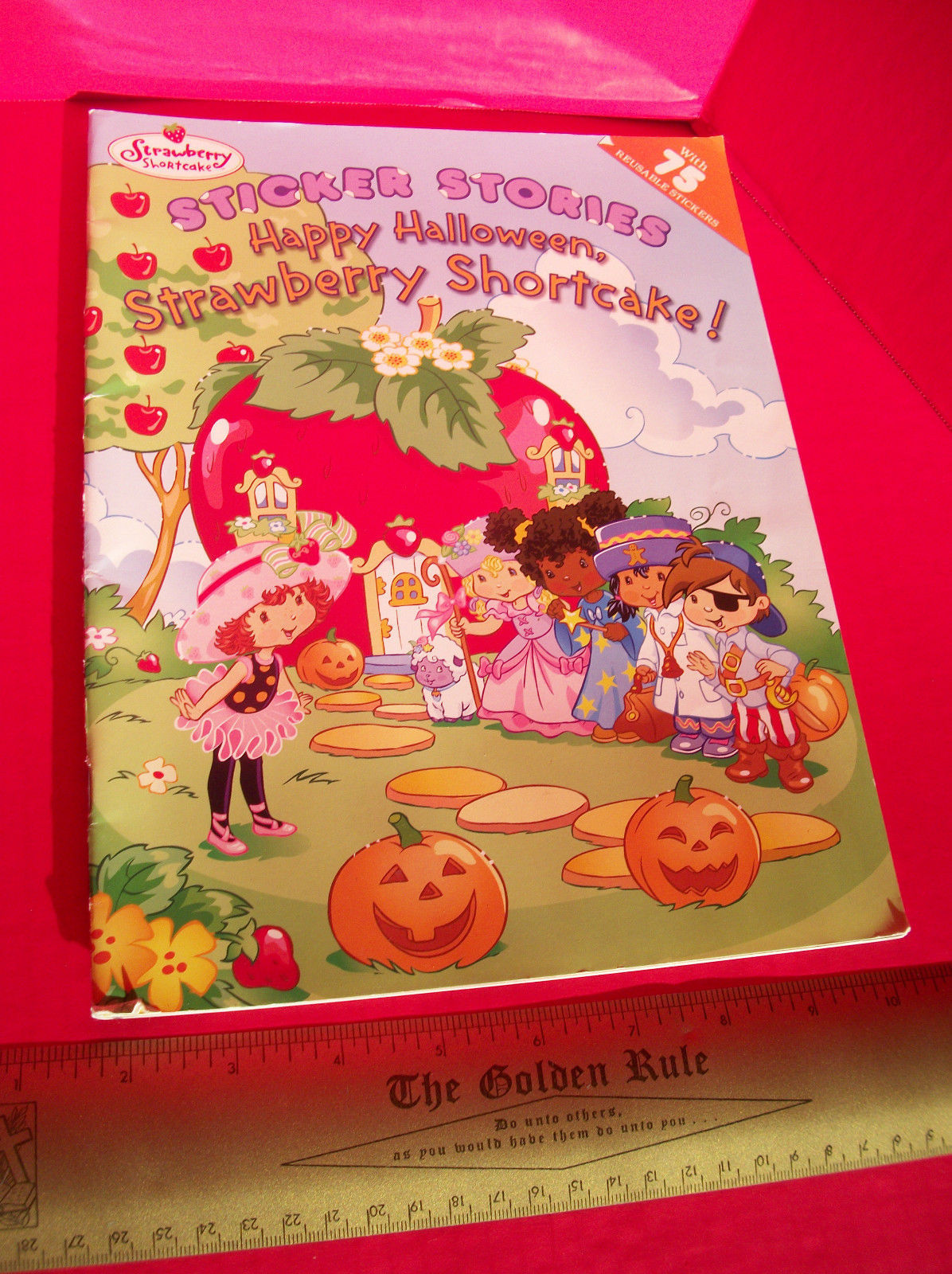 Strawberry Shortcake Holiday Fun Book Happy Halloween Reusable Sticker ...