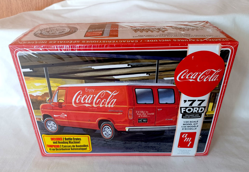 AMT 1/25 scale model kit 1977 Ford Coca-Cola Delivery Van 2 cases pop ...