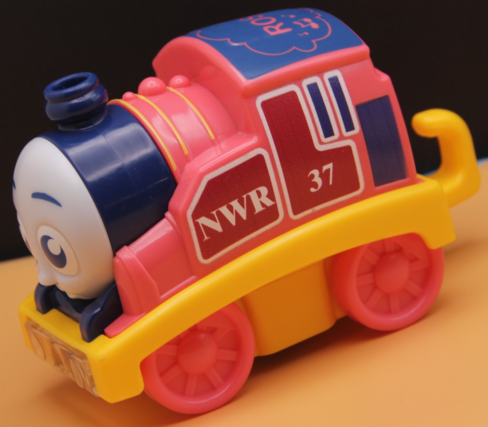 Railway Pals Train James Red Thomas The Tank Engine 2016 - Other