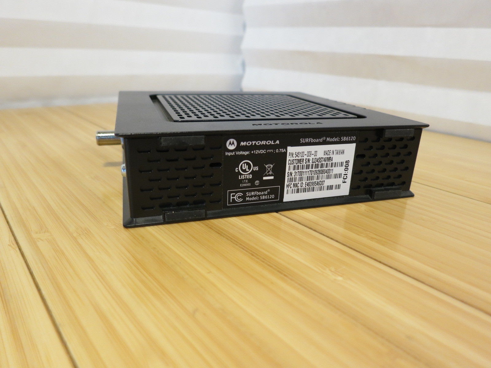 Motorola SB6120 Surfboard Extreme Cable Modem Docsis 3.0 - Modems