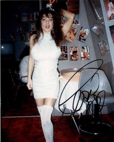 Teri Weigel Autographed Glossy 8x10 Photo - Photographs