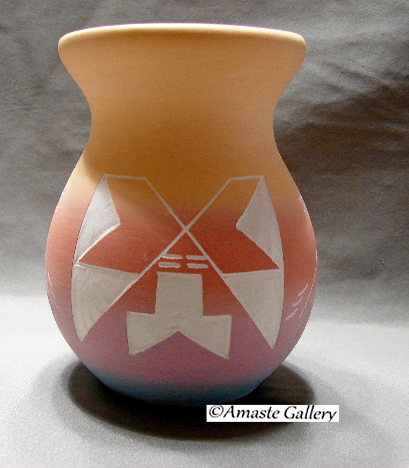 Native American Lakota Sioux Pottery 5 Inches Tall Signed. - Pottery