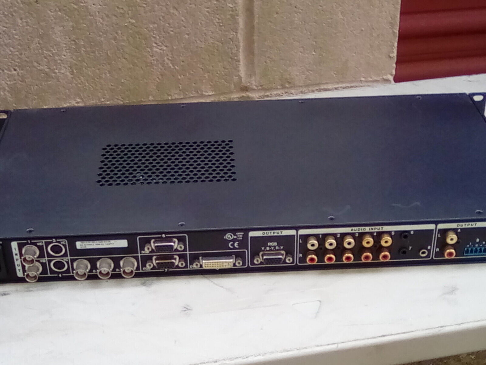 Extron Scaling Presentation Switcher IN1508 - Video Switchers & Routers