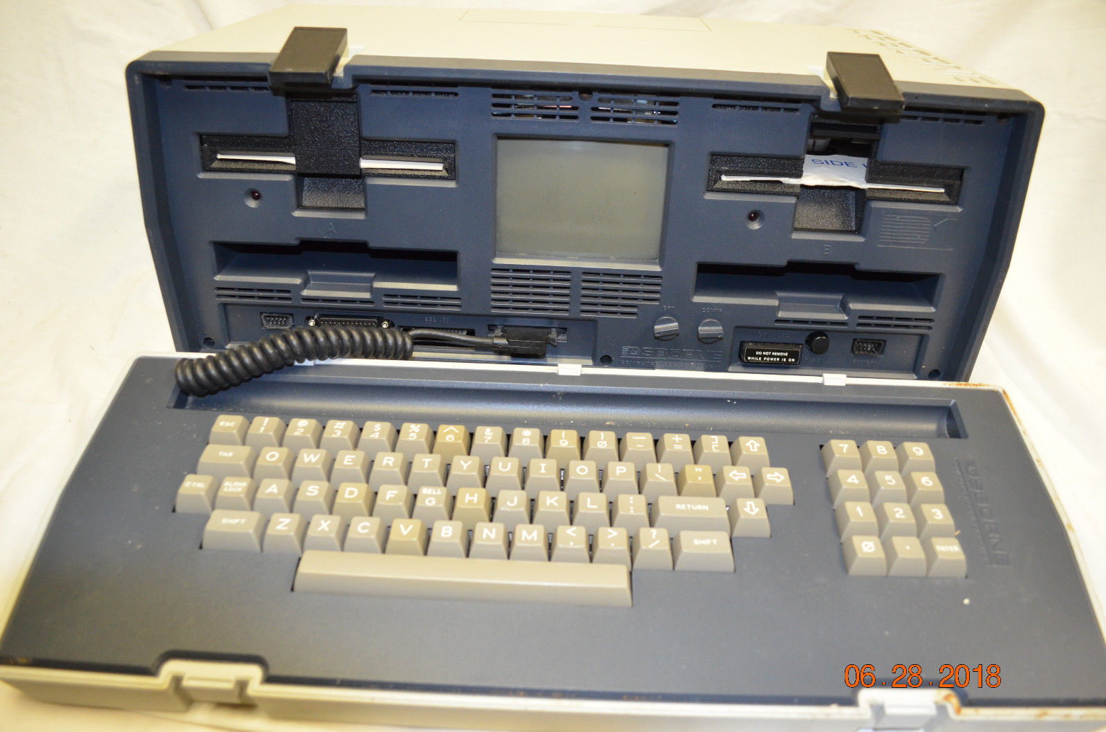 Vintage Osborne Portable Computer (Manufactured Circa 1982) for Parts ...