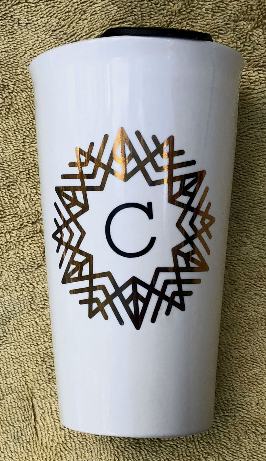 DesignPac "C" initial ceramic mug with lid- Dinnerware & Serveware