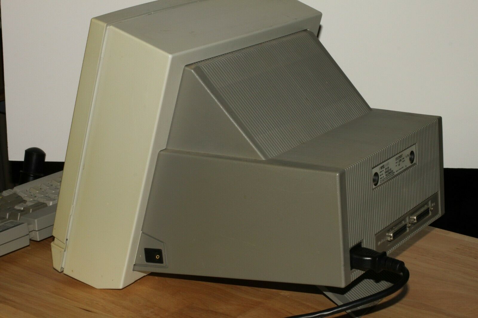 WYSE Terminal WY-30 Green CRT w/ Keyboard - Other