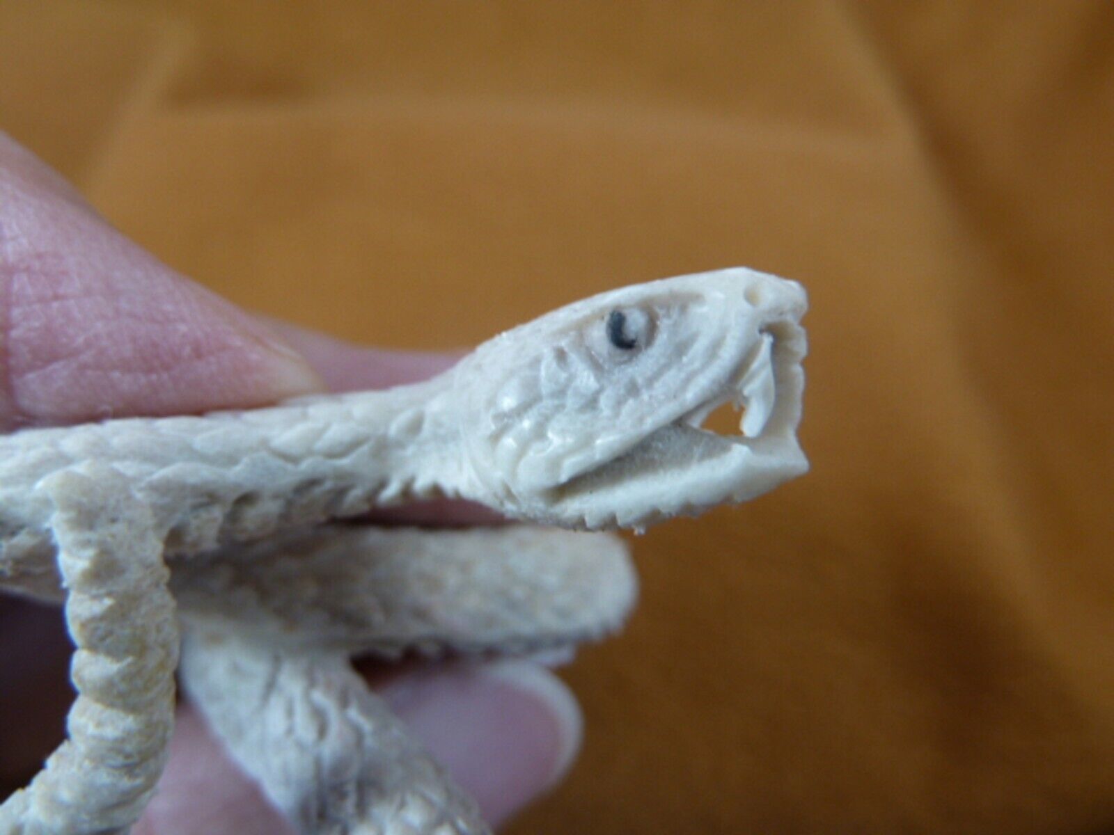 snake-w6 coiled Rattlesnake of shed ANTLER figurine Bali detailed ...