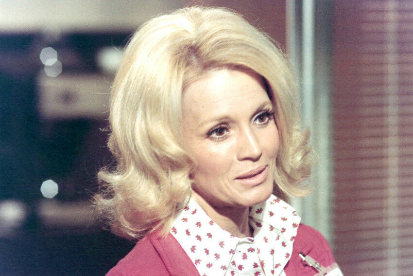 Angie Dickinson As 'Pepper' Anderson Police Woman 11x17 Mini Poster ...