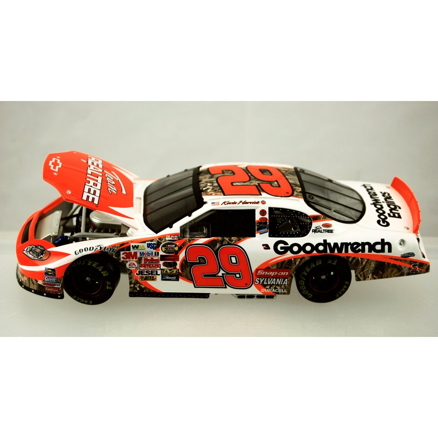 Kevin Harvick #29-Team RealTree 2004 Chevy Monte Carlo 1:24 new Die ...
