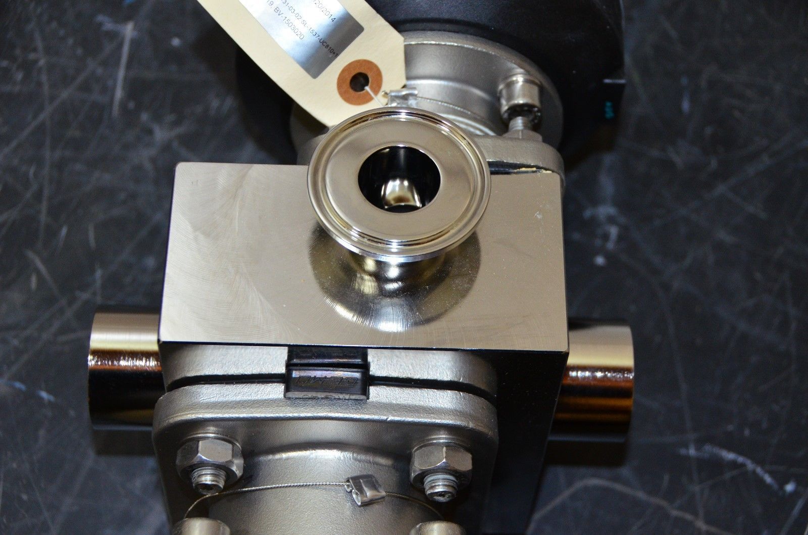 GEMU 687 M-Block Valve 1.5" x 1" BW x BW x TC EPDM N/C Actuator 316L ...