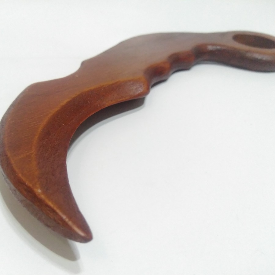 Enhance Silat Skills With Wooden Karambit Training knives - Dummies