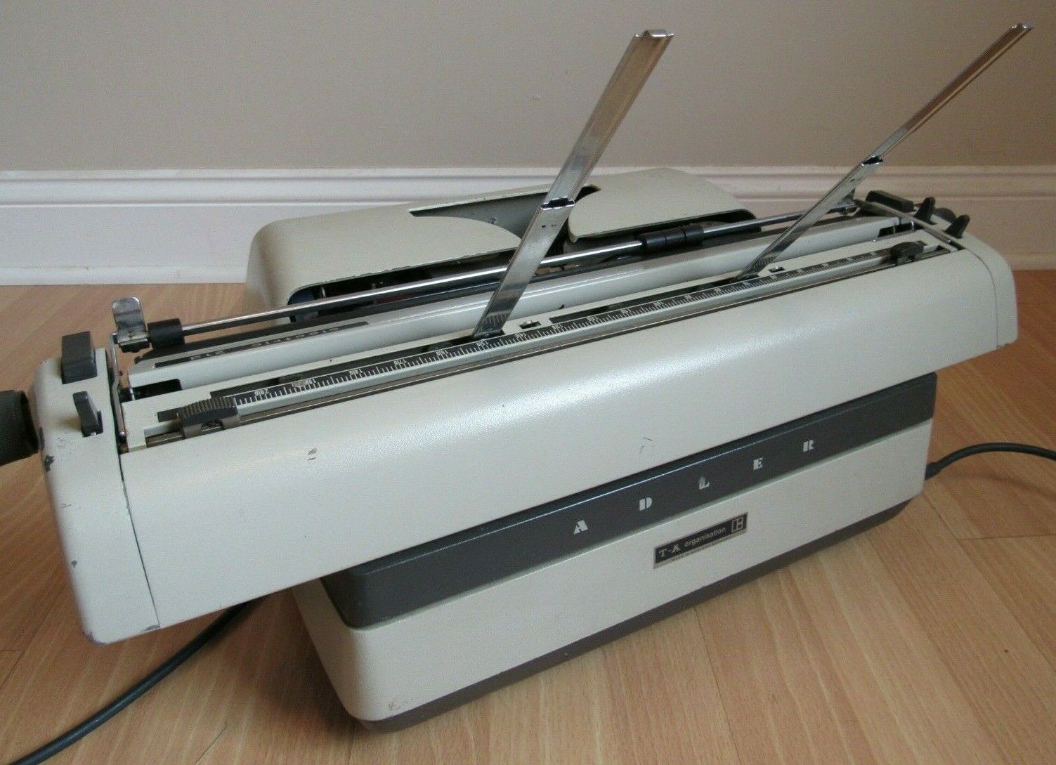 ADLER TYPEWRITER electric 21d EXTRA WIDE CARRIAGE 18" retro vintage ...