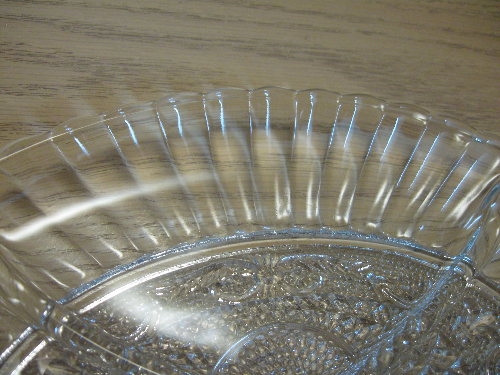 Trellis Crystal Clear Divided Sectional Candy Nut Cookie Veggie Tray ...