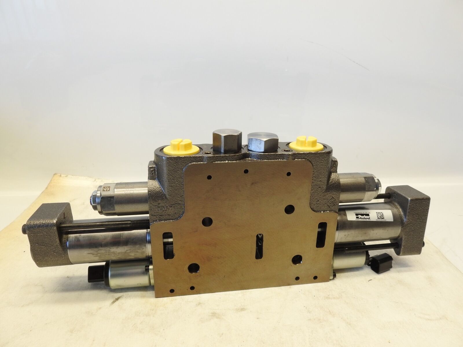 New Oem John Deere AT488584 Hydraulic Valve Parker 4639152133 - Other ...