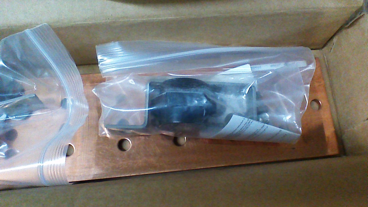 (NIB) ERICO EGBA14420CC GROUND BUSBAR KIT / 1/4" X 4" X 20" LONG ...