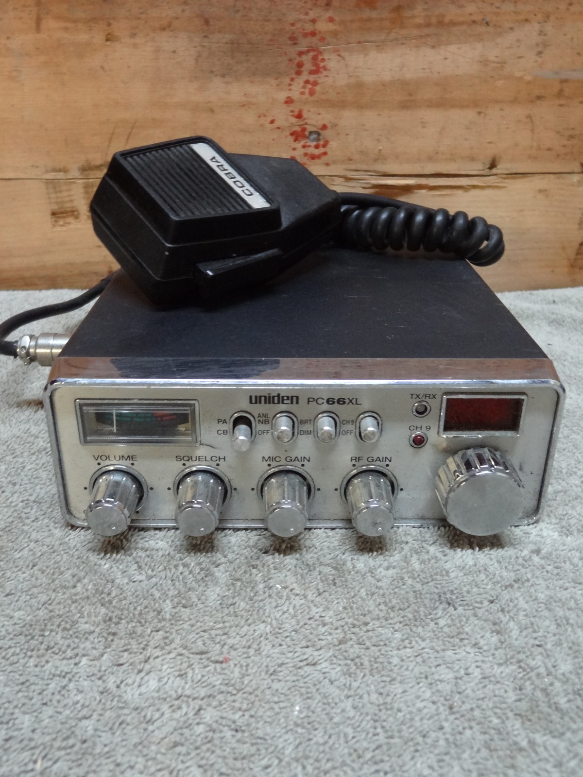 UNIDEN PC66XL CB RADIO W/ COBRA MICROPHONE 40 CHANNEL WORKS USED CLEAN ...