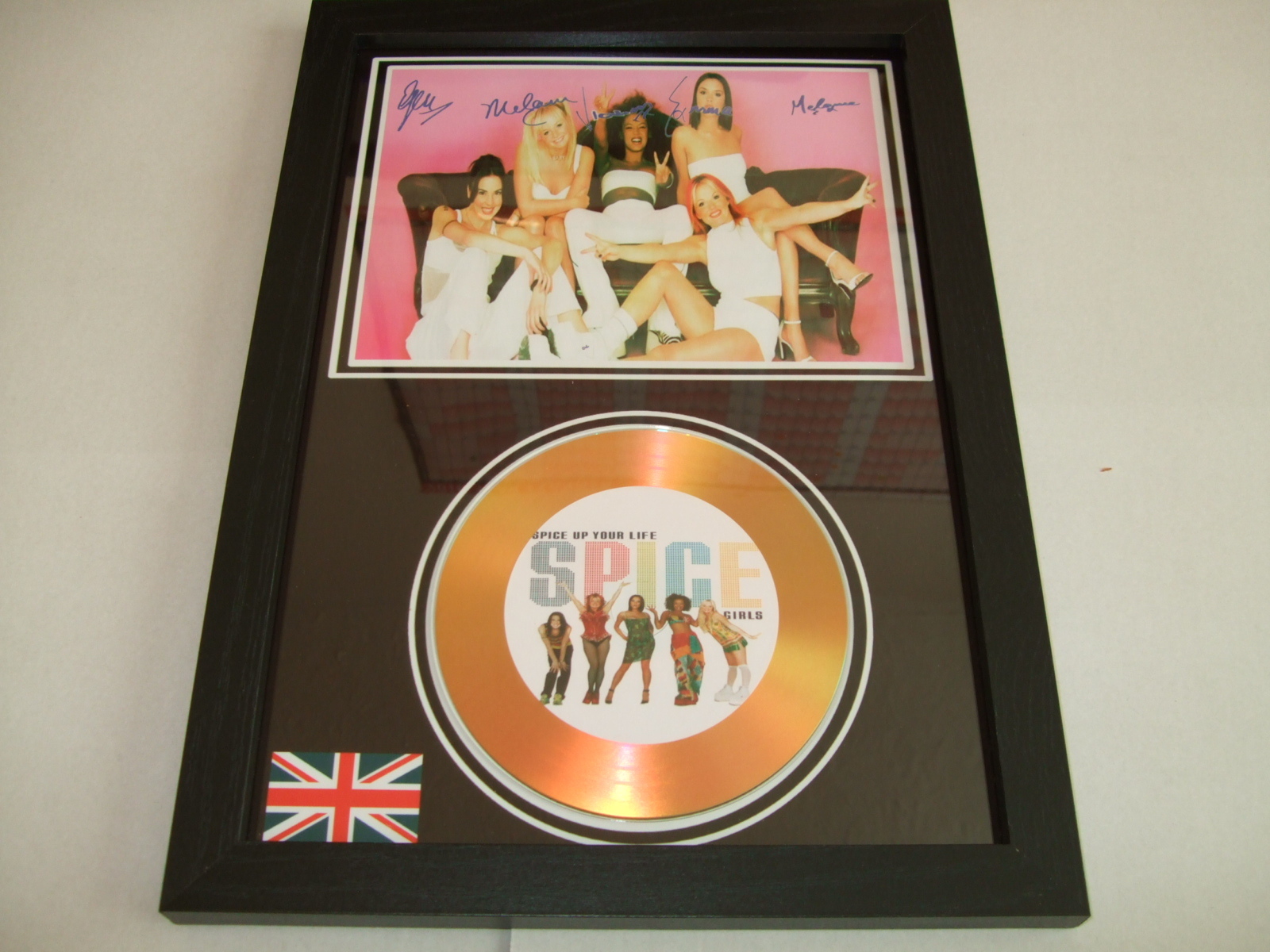 spice girls SIGNED presentation disc - CDs
