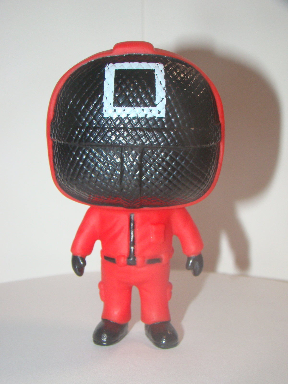 SQUID GAME - SQUARE MASK (4 Inch) Figurine - TV, Movie & Video Games