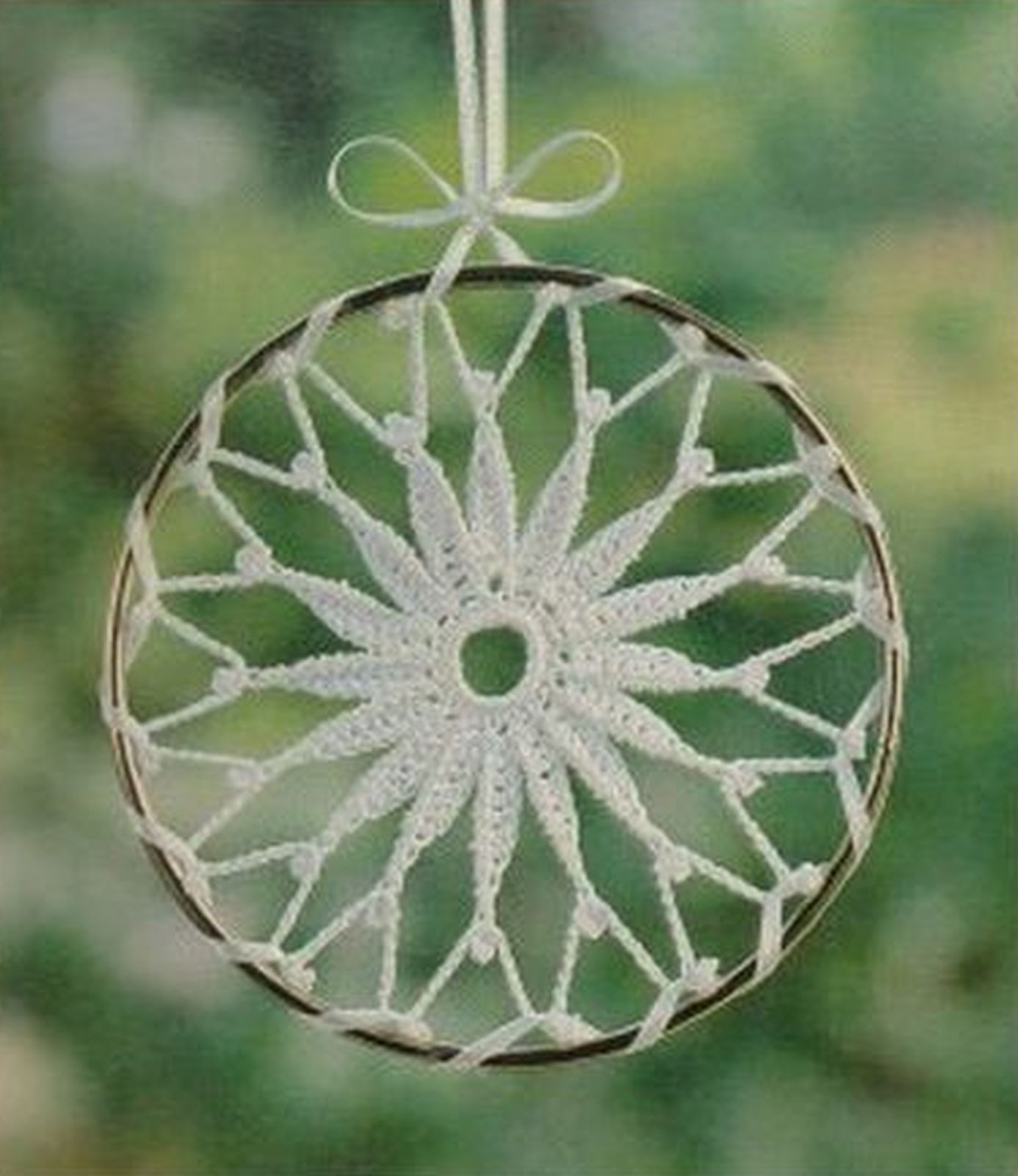 8 Lovely & Lacy Crochet Lace Suncatchers Sunflower Crystals Beams Doily ...
