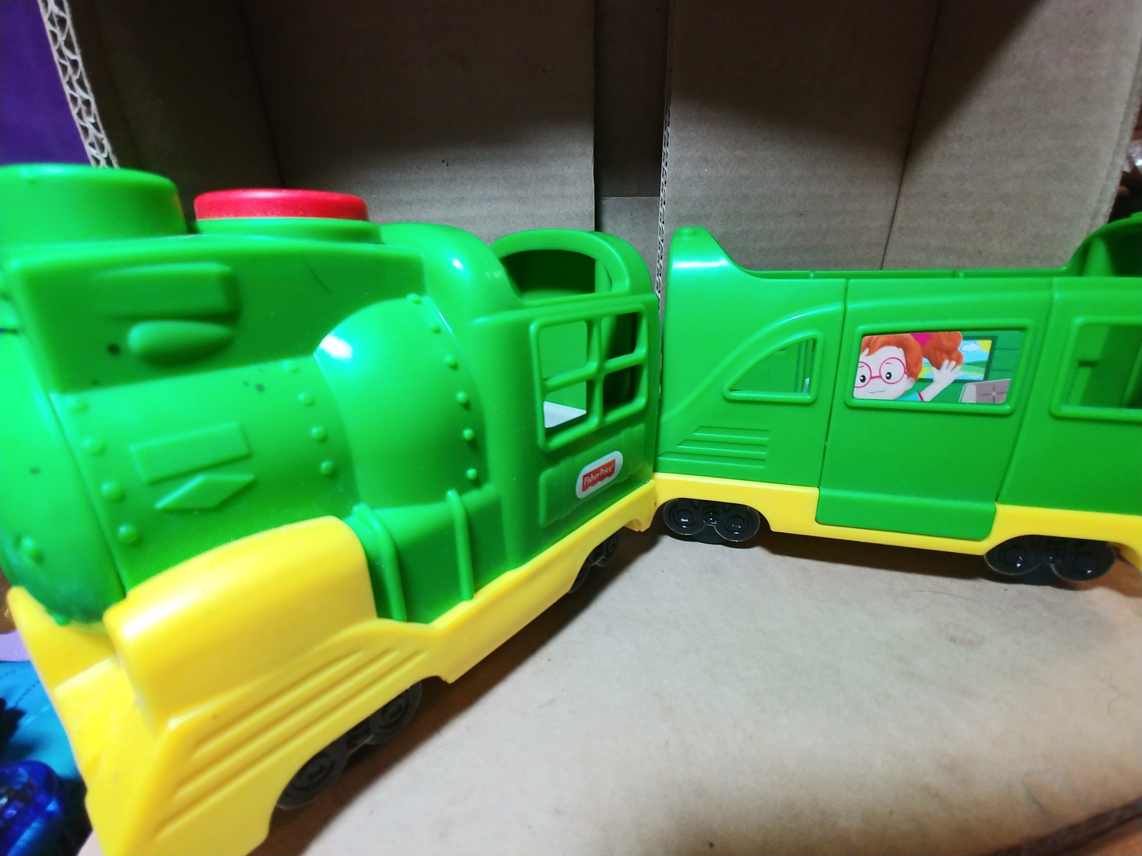 Fisher-Price Little People Friendly Passengers Train Green - Little ...