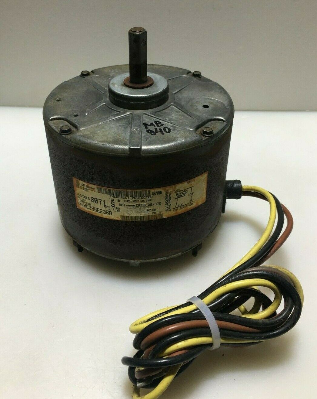 GE 5KCP39FGS071S Carrier HC39GE236A Condenser Fan Motor 1/4 HP 230V ...