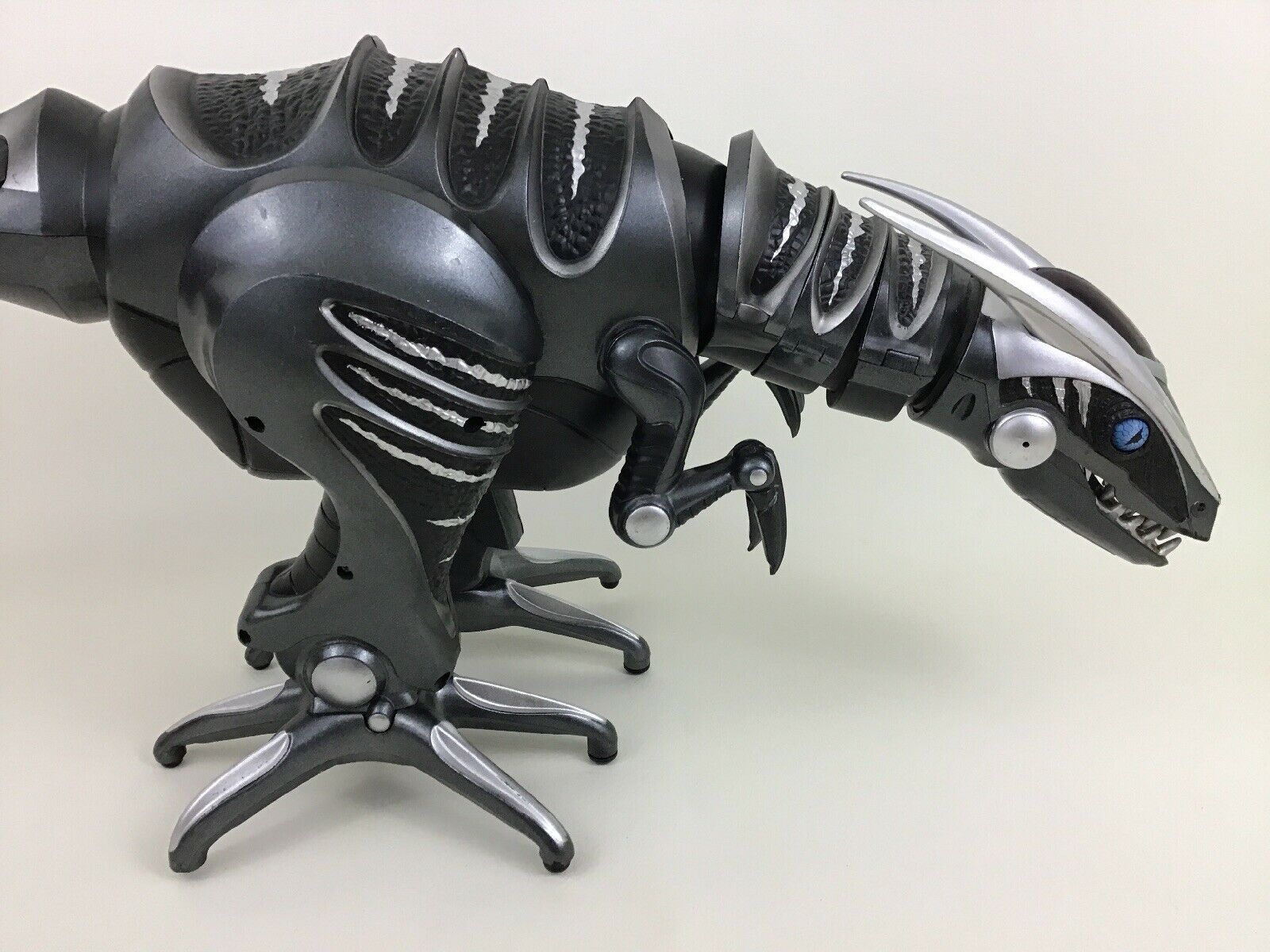 Roboraptor Black Gray Edition Wowwee Remote Control Robot Velociraptor ...