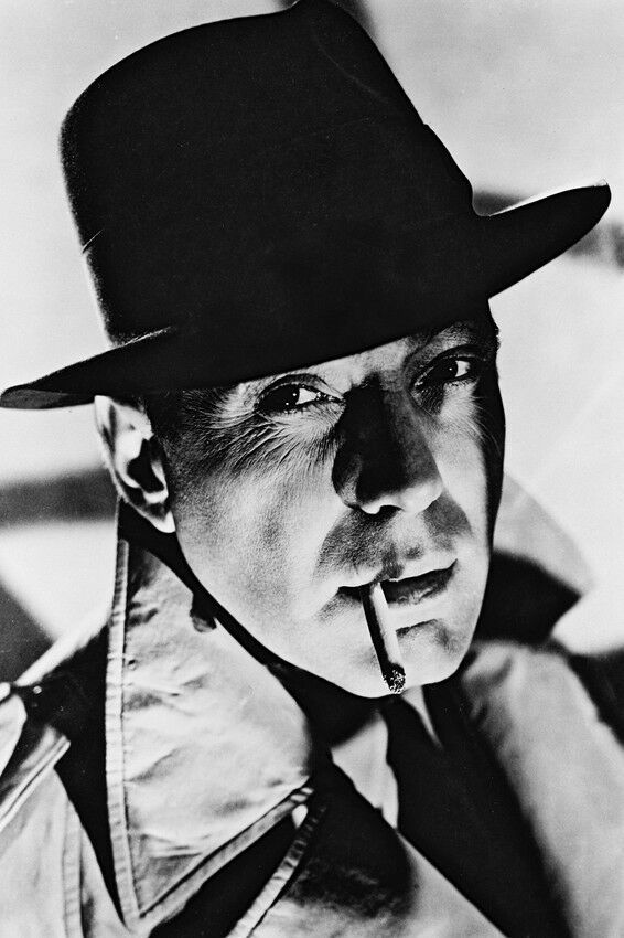 Humphrey Bogart Classic Pose As Sam Spade Cigarette In Mouth 11x17 Mini ...