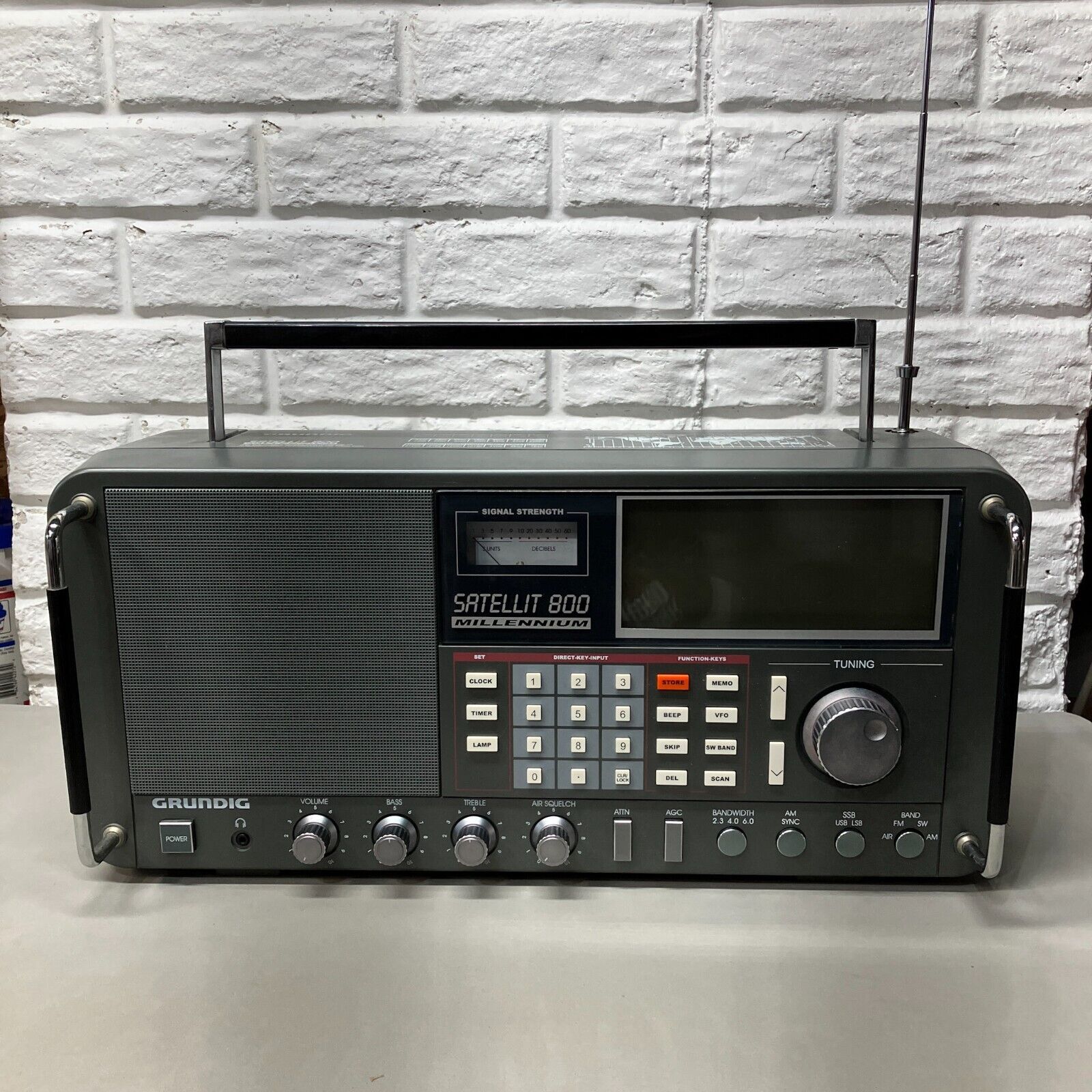 Used Grundig Satellit 800 Millennium Radios for Sale | HifiShark.com