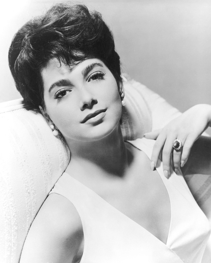 Suzanne Pleshette 8x10 Photo glamour portrait - Photographs