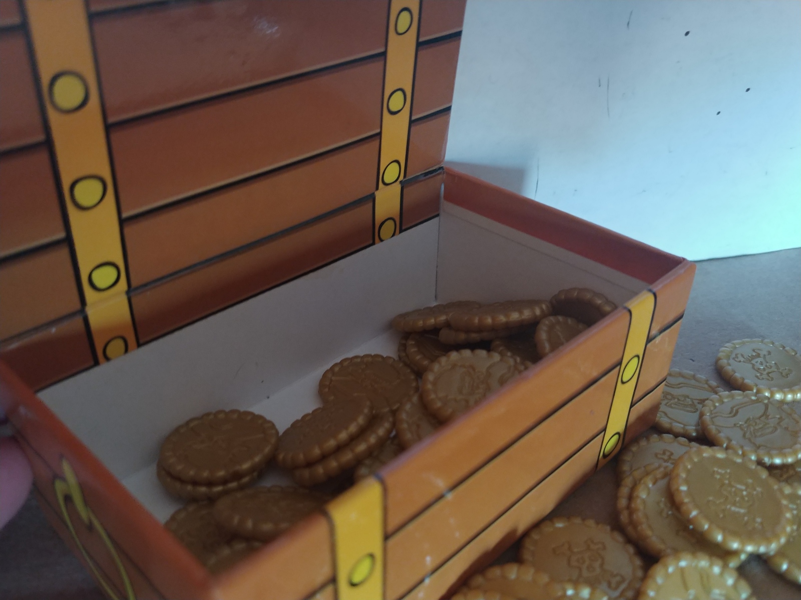 Nickelodeon SpongeBob Squarepants Game (2002)-- Accessories Treasure ...