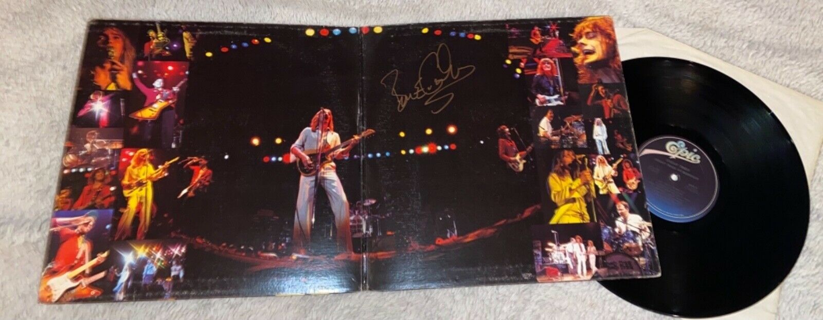 Cheap Trick Autograph Signed Record Allbum Rick Nielsen and Bun E ...