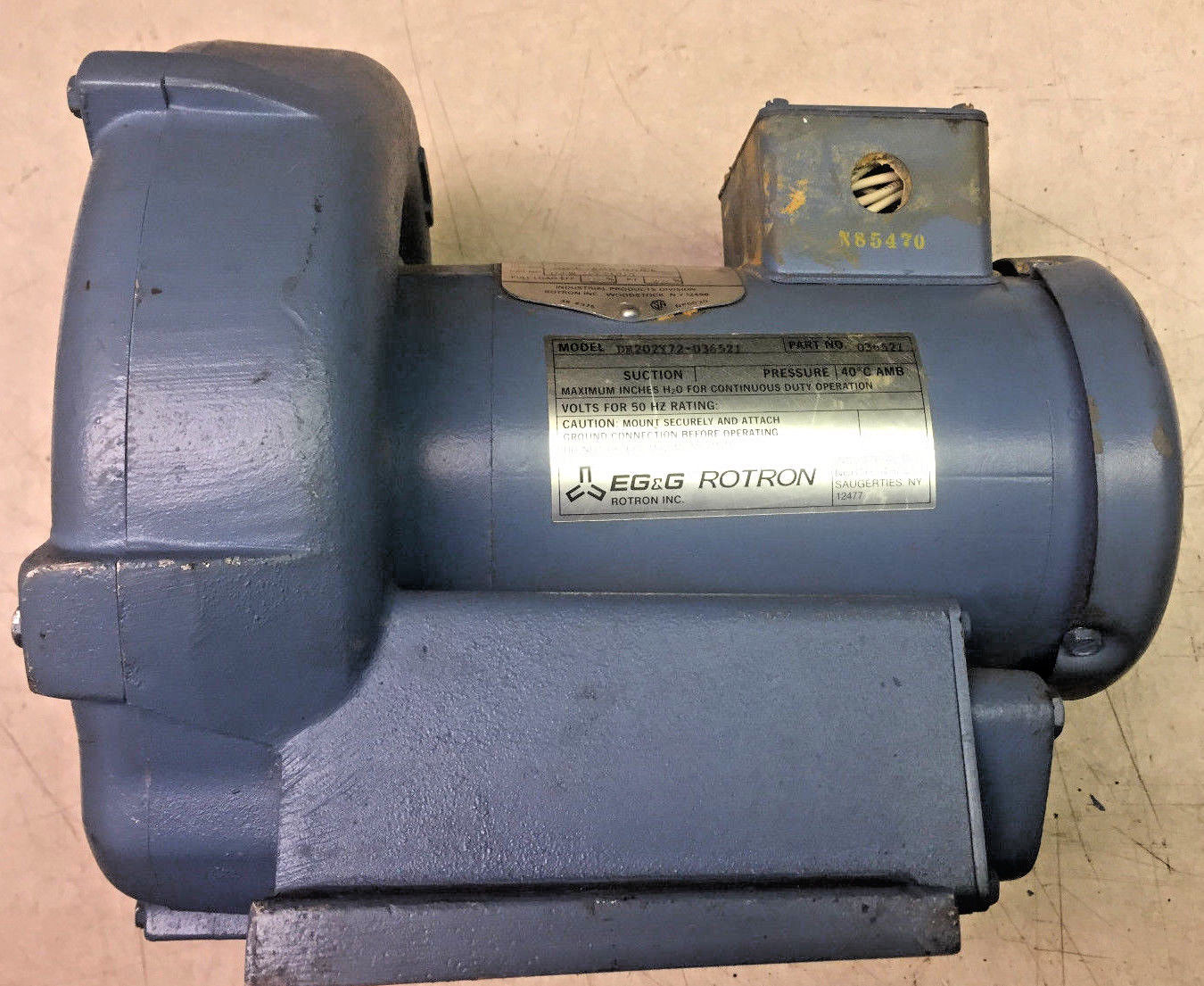 EG&G Rotron regenerative blower model DR202Y72 - Fans & Blowers