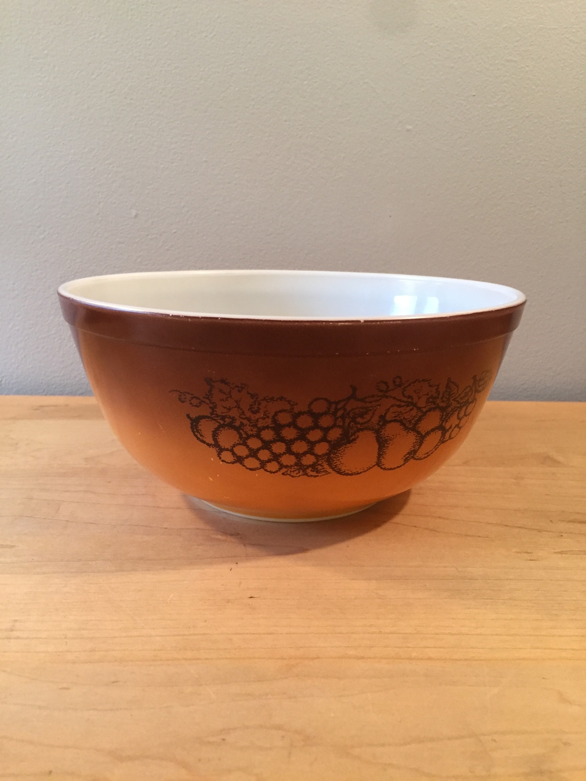 Vintage 70s Pyrex 2 1/2 qt mixing bowl with Old Orchard pattern ...