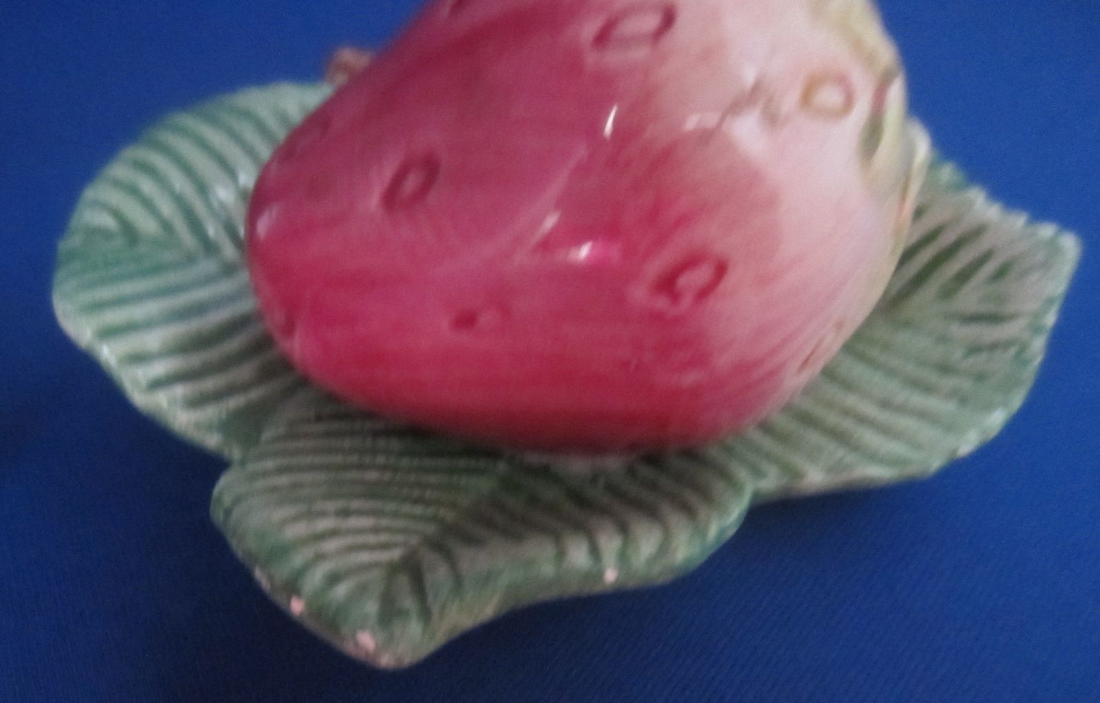 Fitz & Floyd Hand Painted Strawberry Salt & Pepper Shakers - Salt ... Fitz & Floyd Hand Painted Strawberry Salt & Pepper Shakers - Salt ...