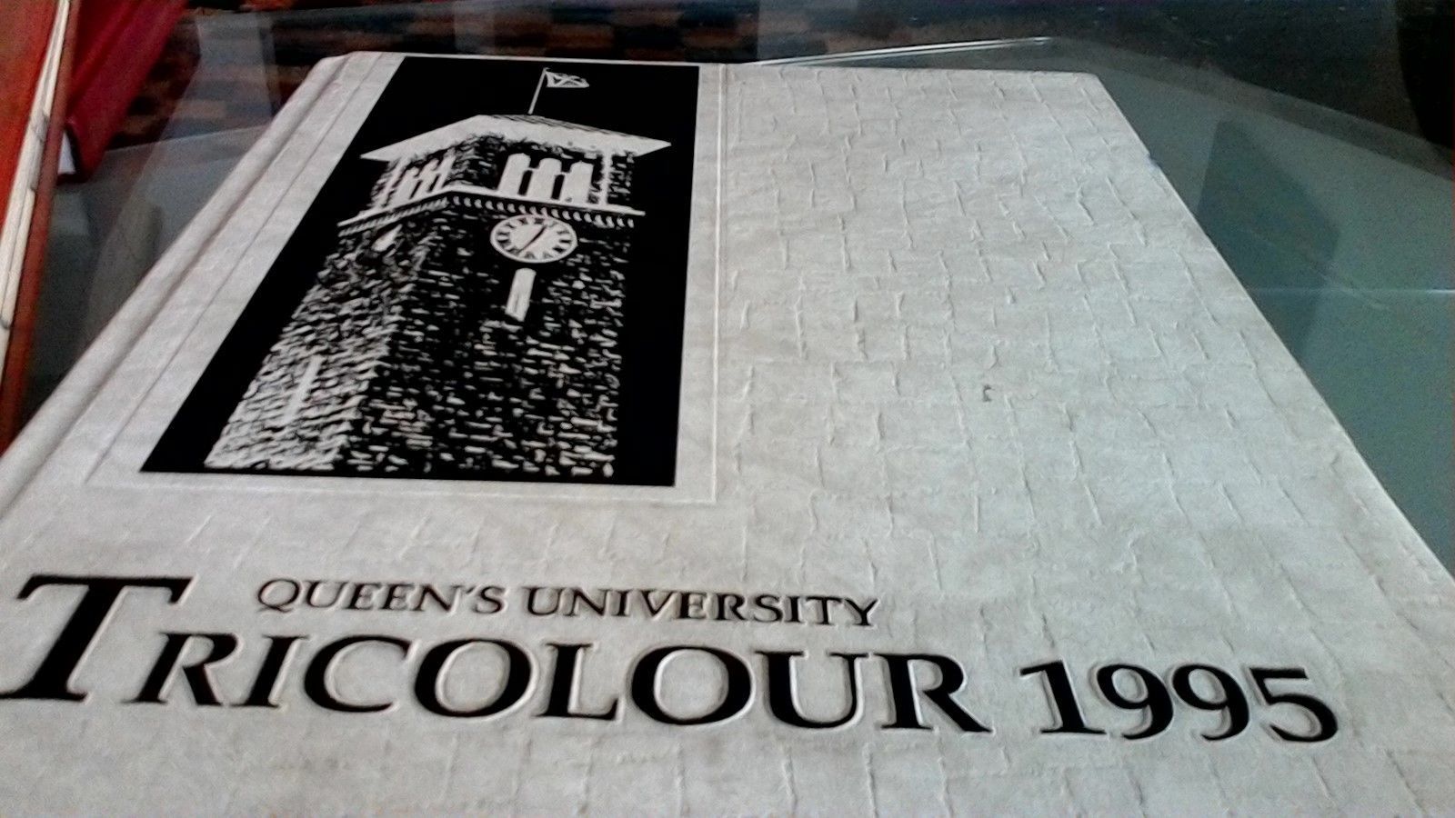 Tricolour Yearbook Queen's University 1995 Golden Gaels CIS - Books