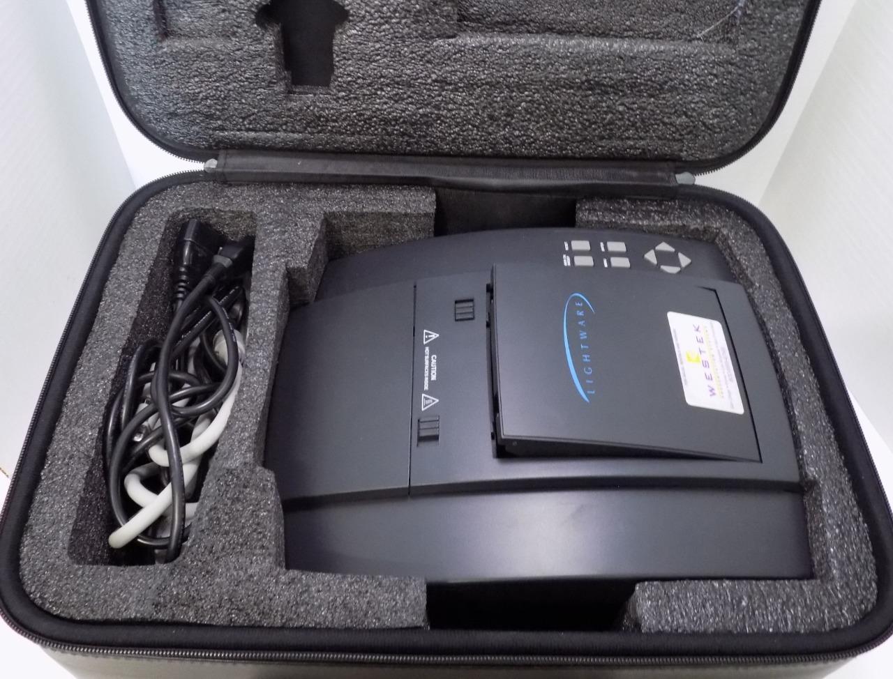 Lightware Viewpoint 100 LCD Projector w Case & Logitech R-RB5 Presenter ...