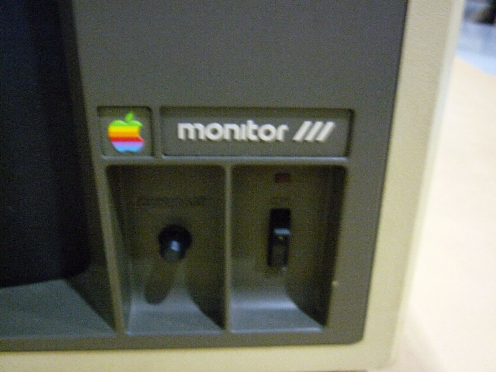 Apple III Monitor A3M0039 Monochrome Green Phosphor CRT Display ...