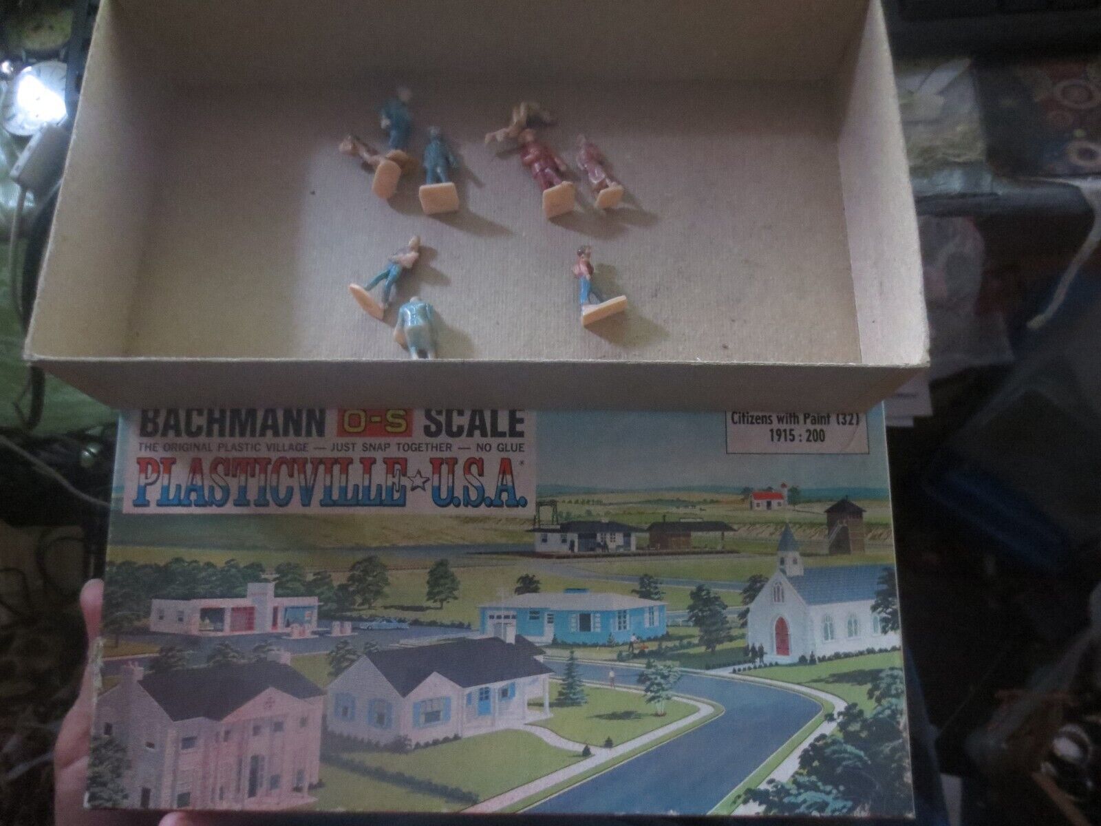 Bachmann Plasticville 1915:200 O/S Scale Citizens with Box 9 People ...