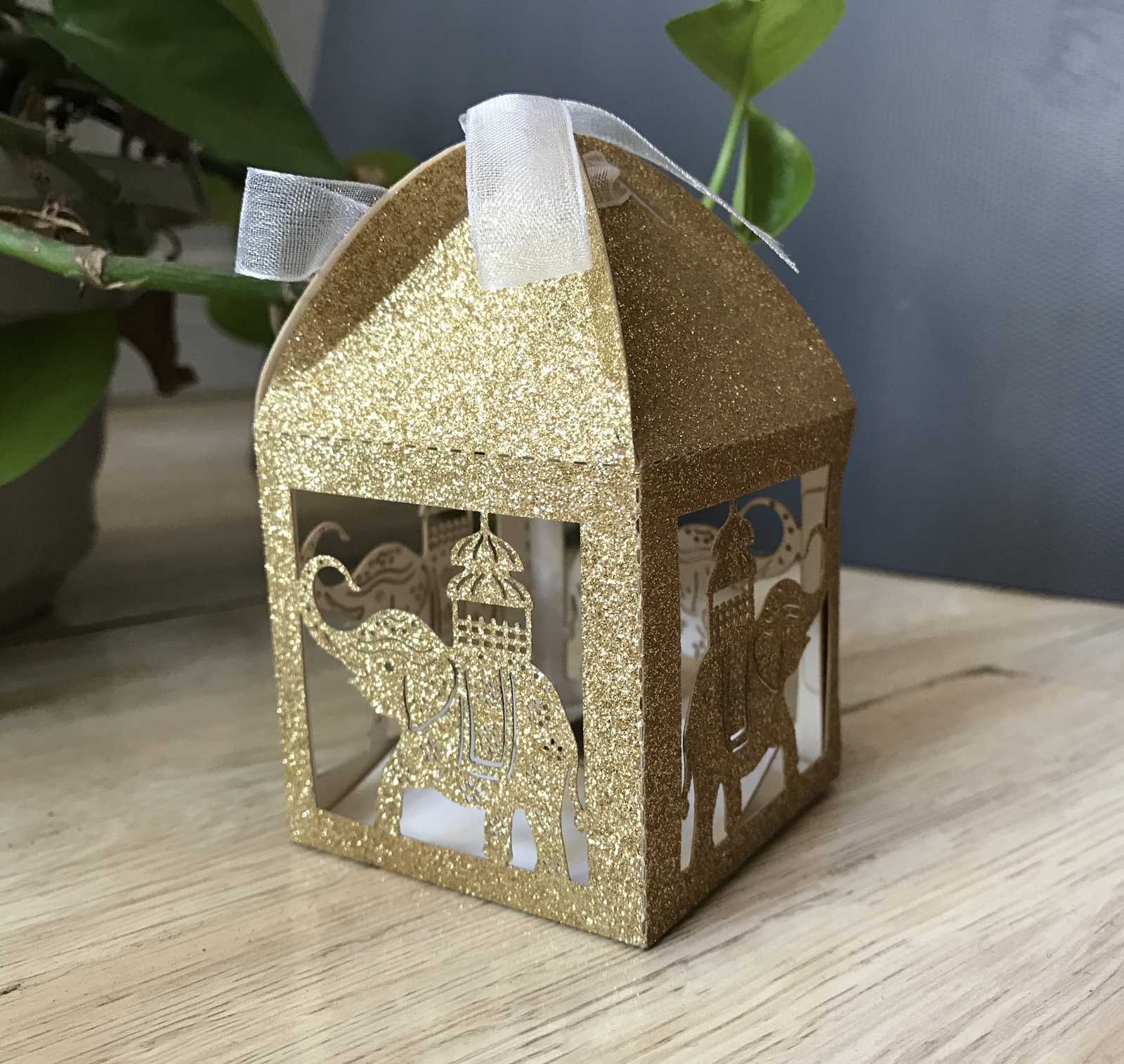 100pcs Glitter Gold Elephant Chocolate Gift Boxes,laser cut wedding ...