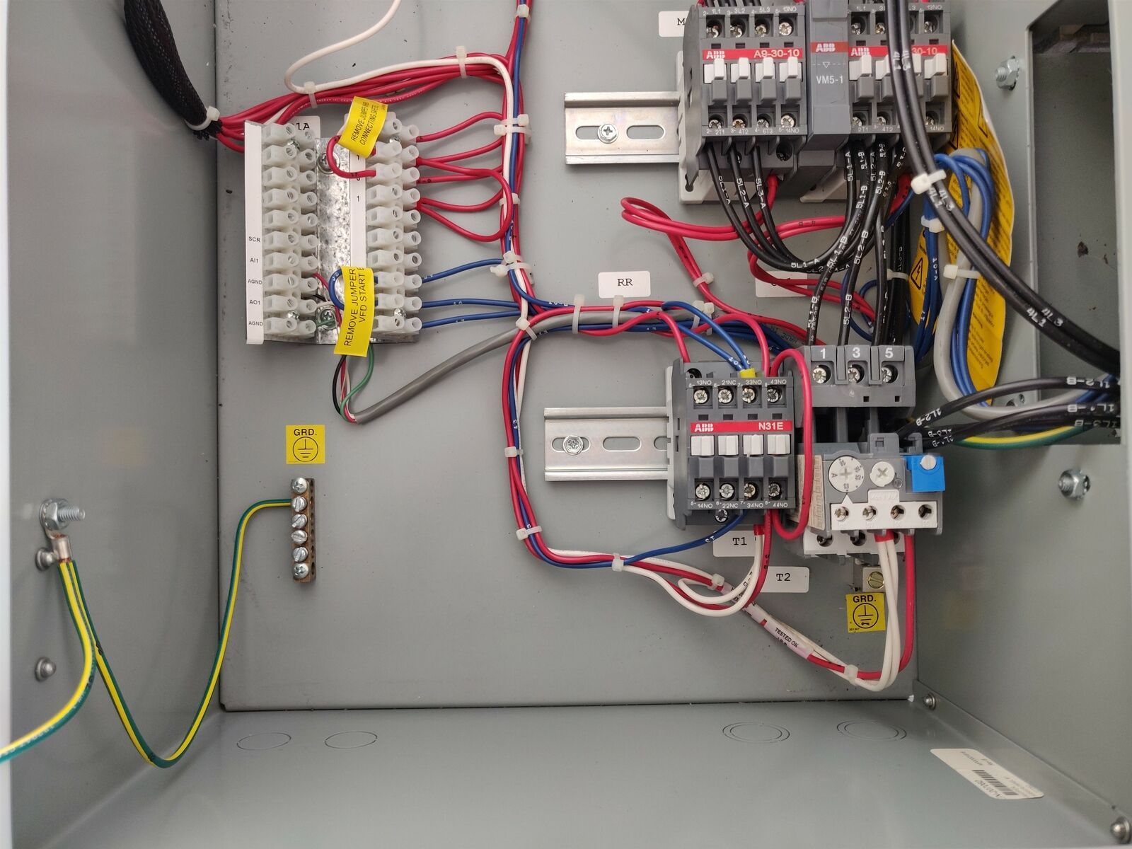 ABB ACH550-U0-03A3-4 + X1014B-4 HVAC VFD Bypass Panel 1HP 460V 3.3FLA ...