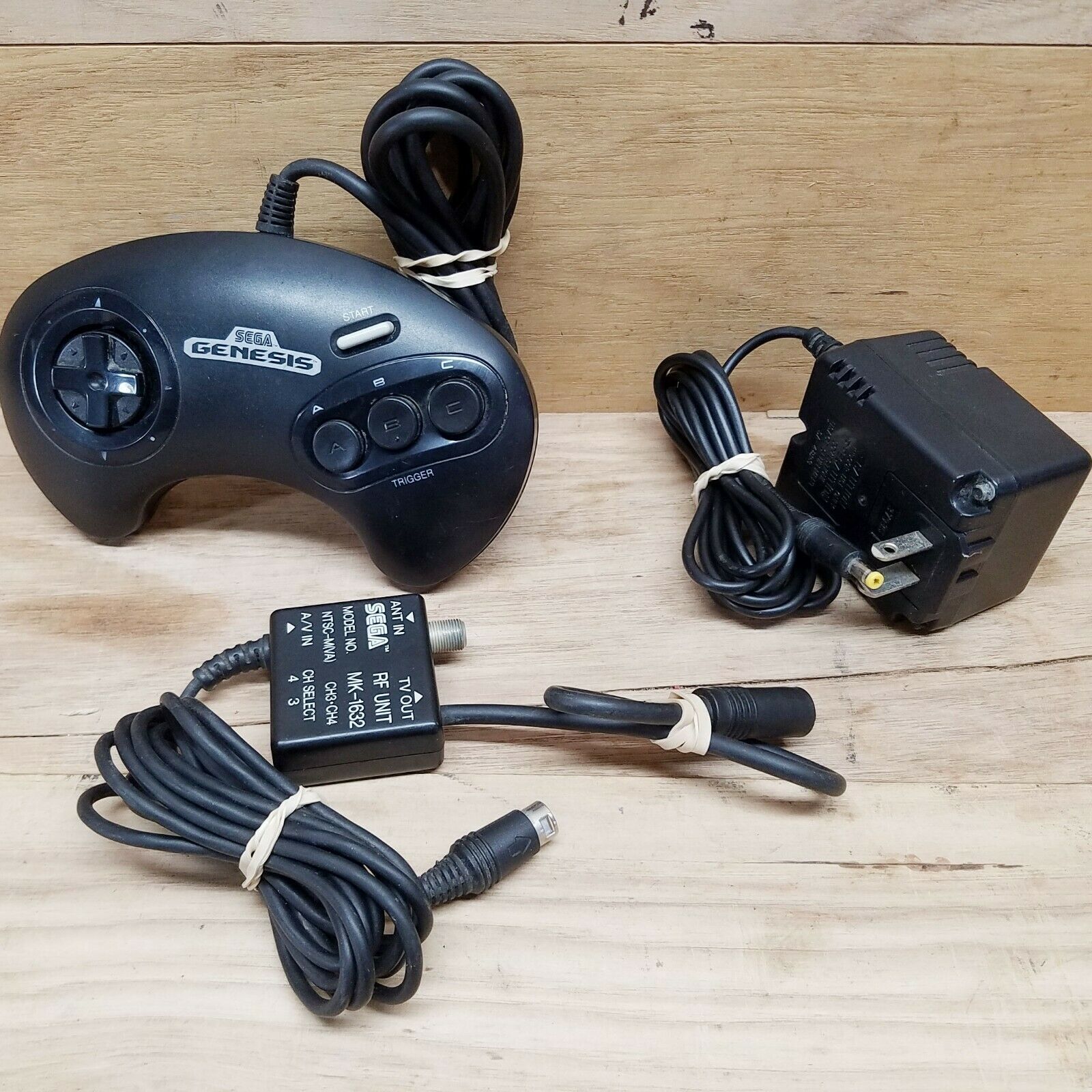 Sega Genesis System Console Bundle Sonic the Hedgehog 2 Controller ...