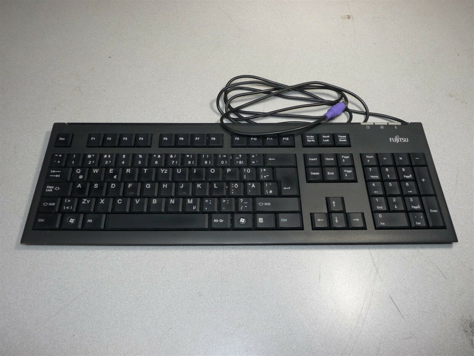 Fujitsu KB400 PS/2 S26381-K551-L422 Z214 Black Keyboard - Keyboards ...