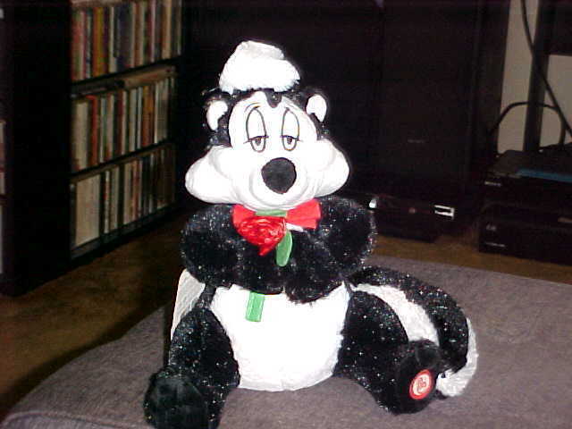 9" Talking Pepe Le Pew De Lamour Plush Toy With Rose and Tags From ...