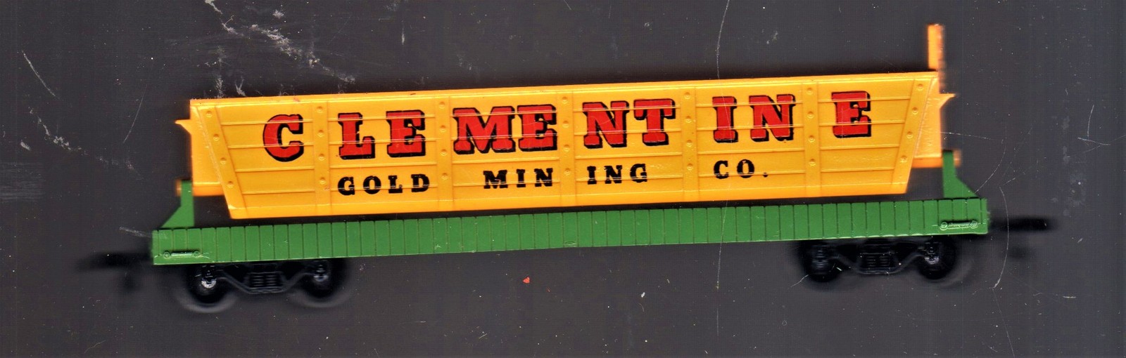 HO train Tyco Clementine Gold Mining Co 40’ Dump Hopper Freight Train ...