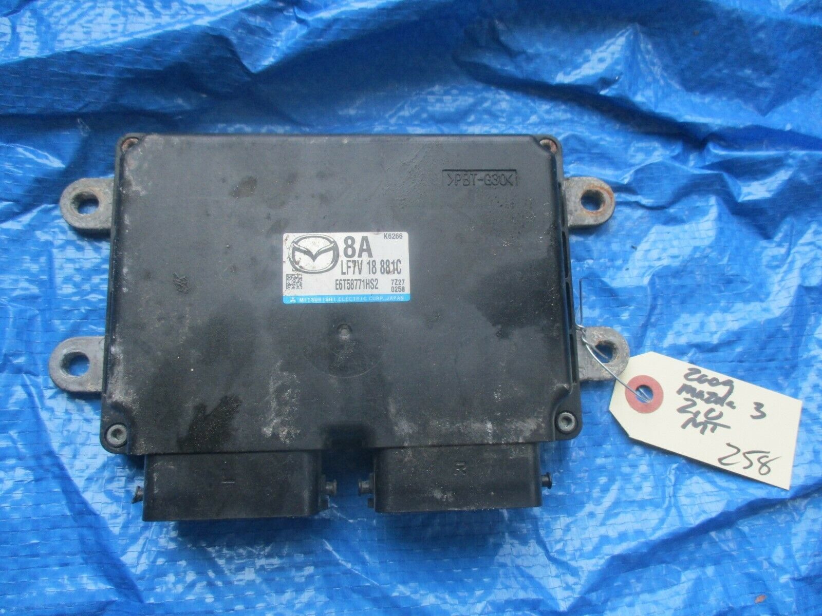 2009 Mazda 3 manual transmission 2.0 engine computer ECM LF7V 18 881C ...