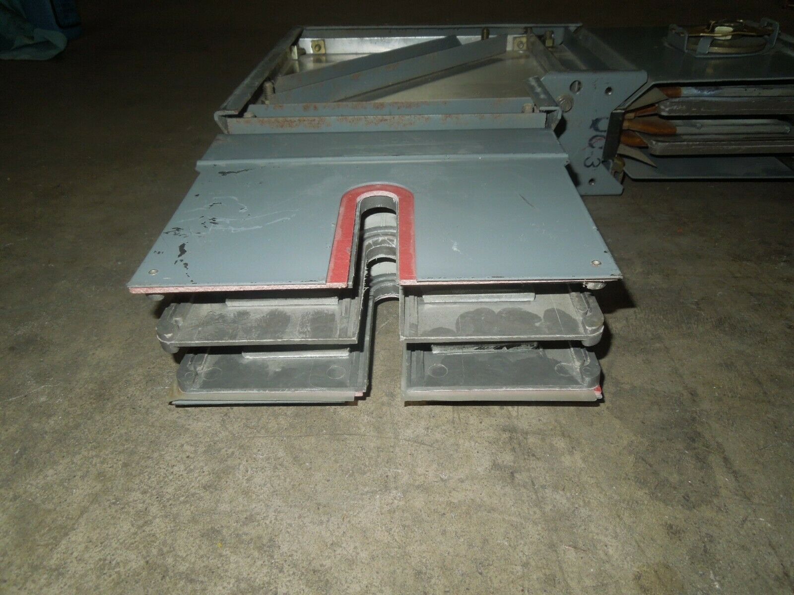 Square D AF-513-LFM12 I-Line Aluminum Feeder Busway 1350A 3ph 4W ...